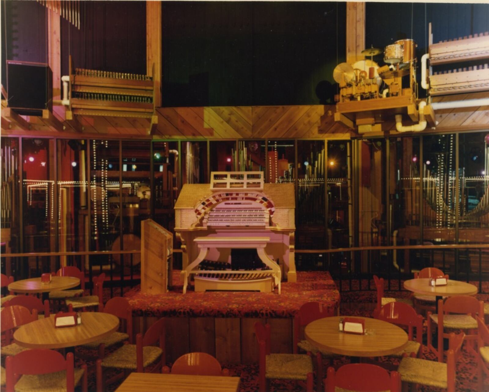 A Beloved “Pizza and Pipes” Restaurant on 82nd Avenue May Reopen as an ...