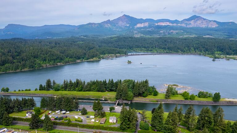 Ten Islands in the Columbia River You Can Explore