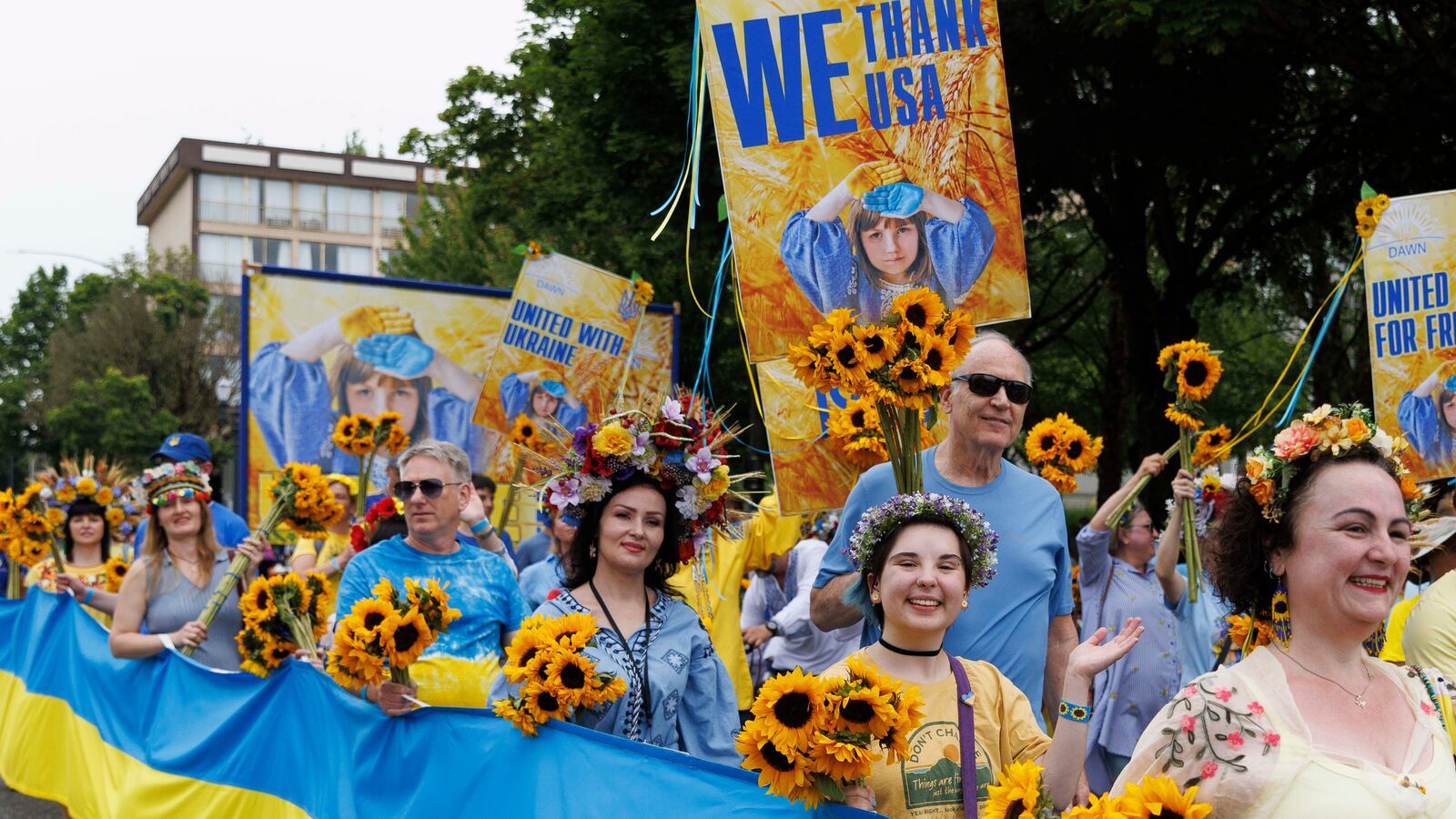 The Grand Floral Parade Is a Highlight Reel of Pacific Northwest ...