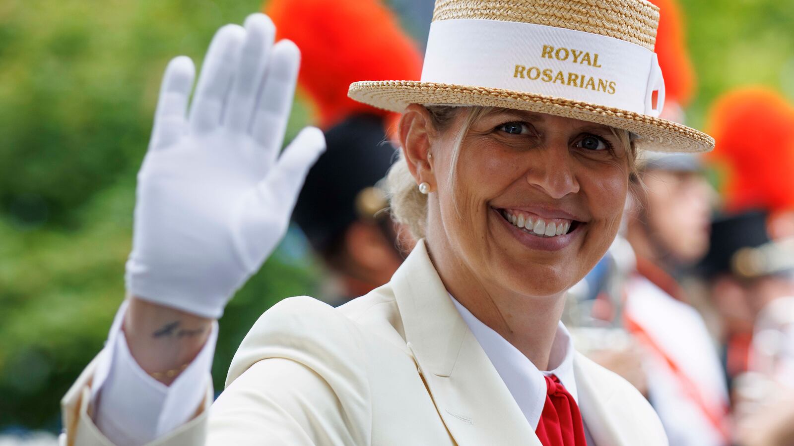 The Grand Floral Parade Is a Highlight Reel of Pacific Northwest ...