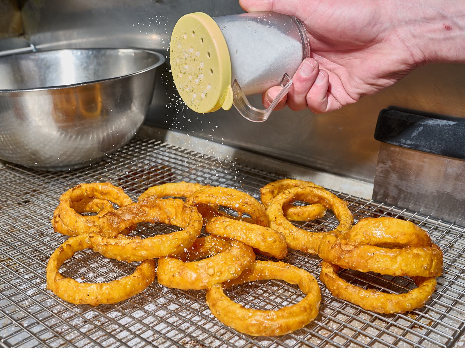 RingSide Steakhouse’s Onion Rings Simmer in Family History