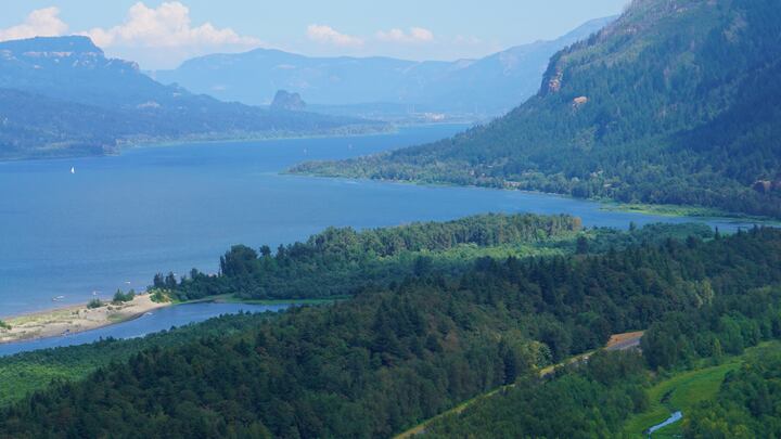 Ten Islands in the Columbia River You Can Explore