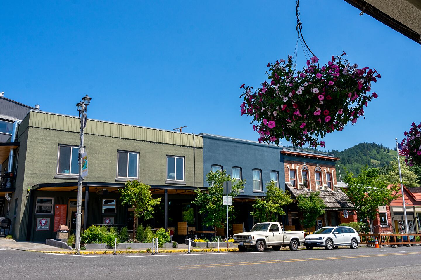 Oregon Summer Weekend Trip: Bingen & White Salmon