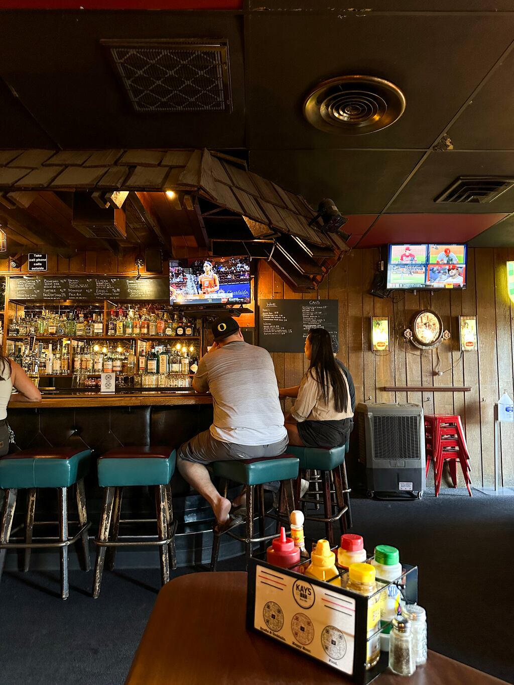 Deep Dive: Our Guide to Southeast Portland’s Dive Bars