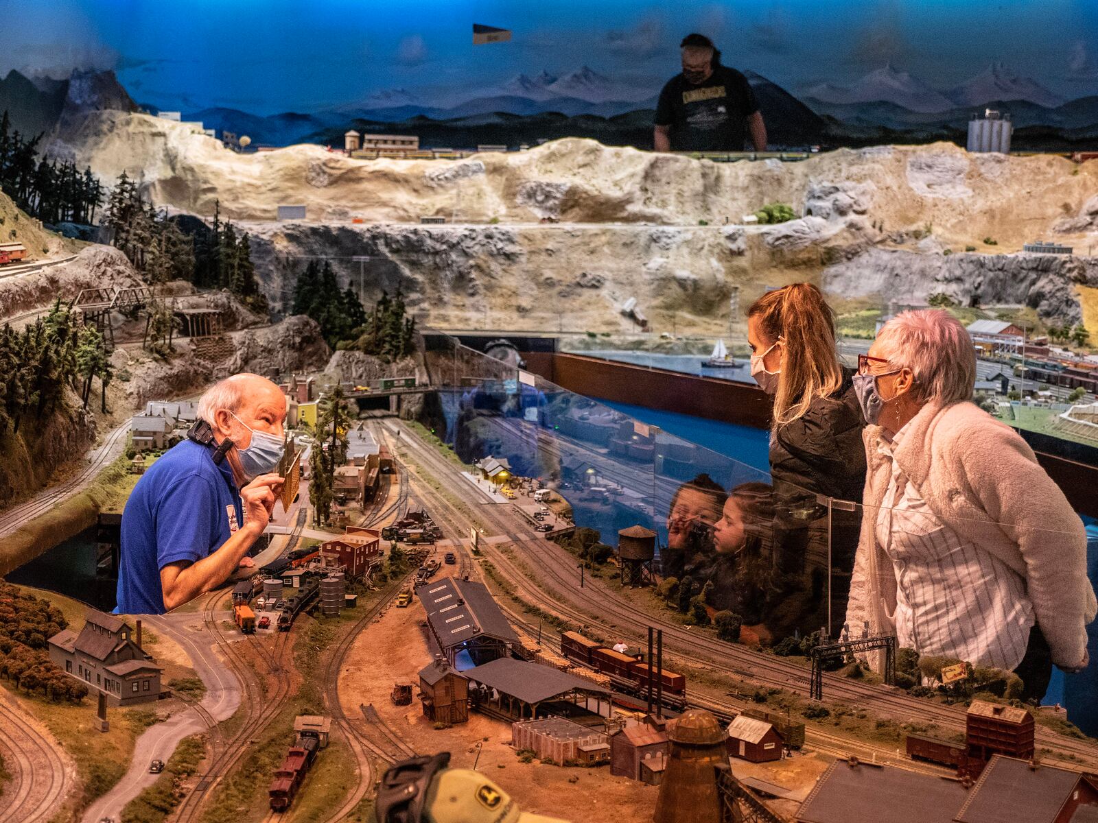 This Week in Photos: Columbia Gorge Model Railroad Club