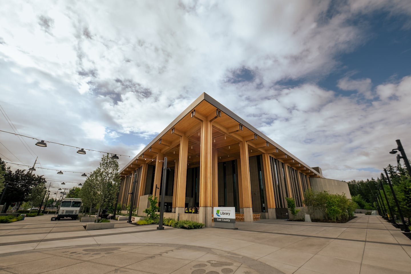 Gresham’s New East County Library Branch Opens to Massive Crowds
