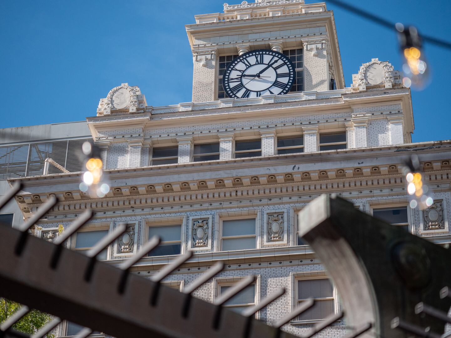 Empty and Unwanted, the Iconic Buildings of Portland’s Skyline Are in ...