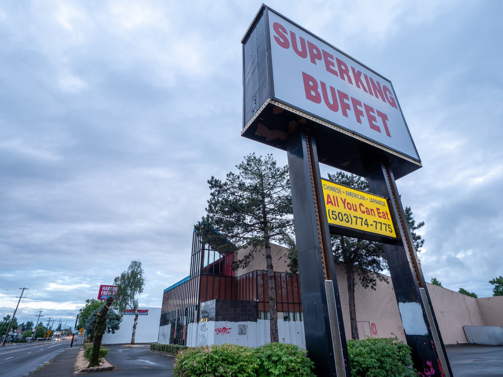 A Beloved “Pizza and Pipes” Restaurant on 82nd Avenue May Reopen as an ...