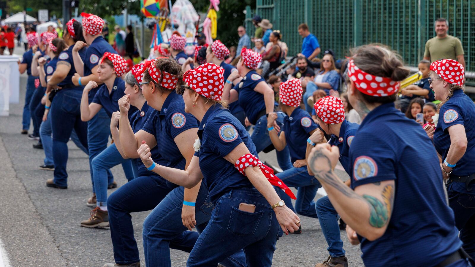 The Grand Floral Parade Is a Highlight Reel of Pacific Northwest ...